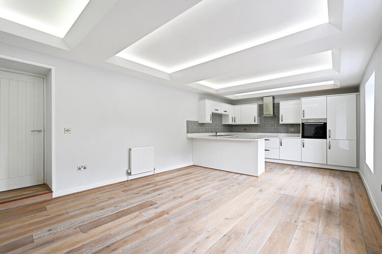 PriceLinsey - Chartered Surveyors specialising in property